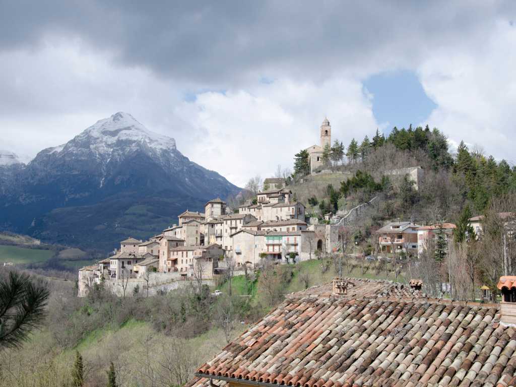 Montemonaco - SOCIALCICERO