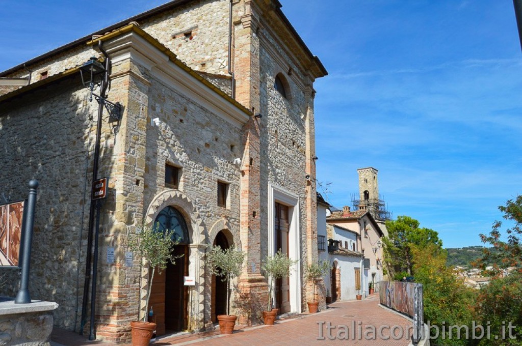 Campli, il paese della porchetta - SOCIALCICERO